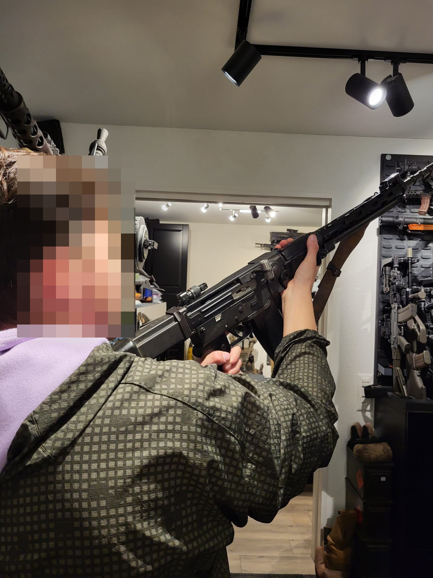 Weaponsandhistory - Private gun collection